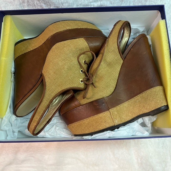 Stuart Weitzman | Shoes | Stuart Weitzman Leather And Fabric Platform 6 ...